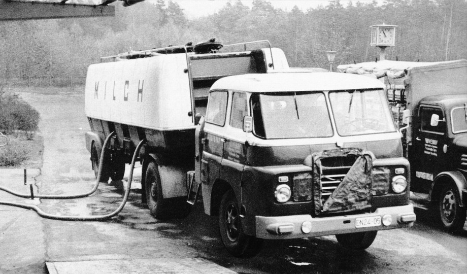 Baumaschinenbilder.de - Forum | Oldtimer-LKWs | Bilder von DDR-LKWs vor der Wende